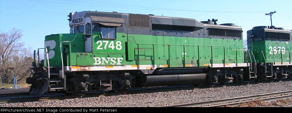 BNSF 2748